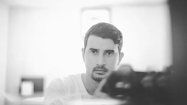 Ini 5 Peran Unik Ali Syakieb di Sinetron dan Film - ShowBiz Liputan6.com