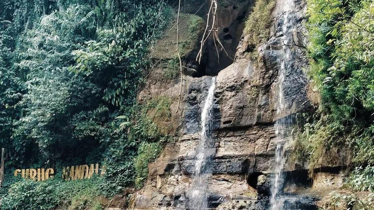 Pesona dan Risiko di Balik Curug Mandala Cilacap - Regional Liputan6.com