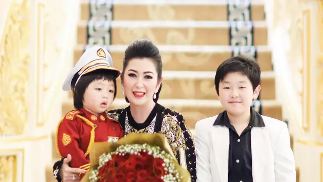 Fitri Handayani Ungkap Rahasia Tetap Cantik di Usia 40 Tahun - ShowBiz ...