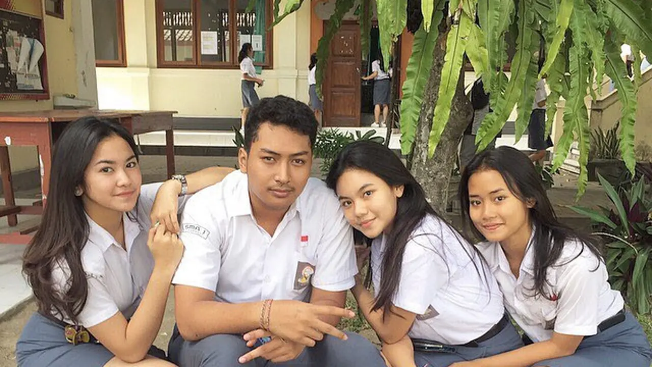 6 Potret Masa Kecil Mahalini Raharja, Cantik Sejak Dulu