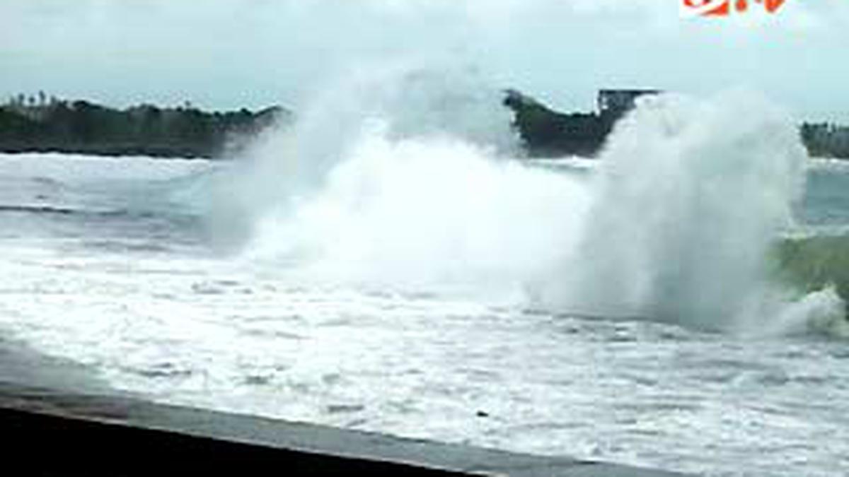 BMKG: Waspada Badai Tropis Conson