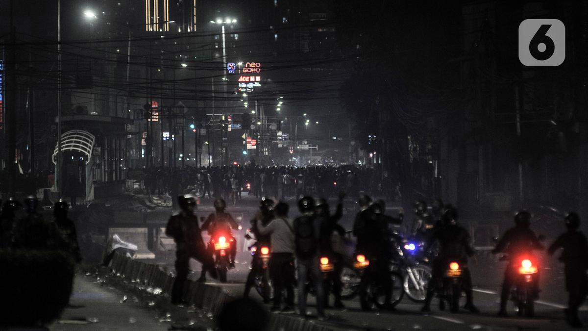 31 TNI-Polri Terluka Saat Demo RUU Cipta Kerja Dirawat di RS Polri ...