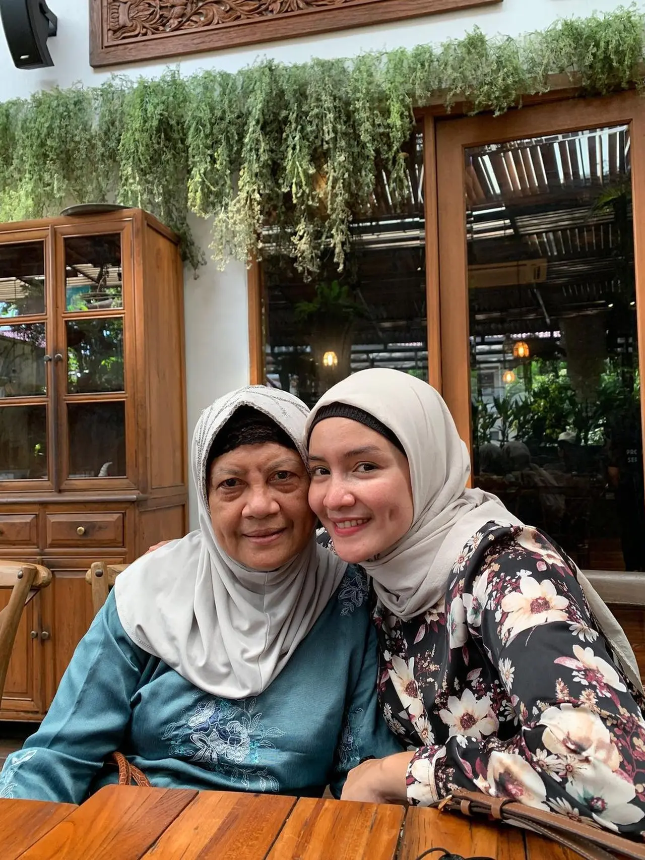 Lama Vakum, Ini 7 Potret Terbaru Intan Nuraini yang Sempat Dijuluki ...