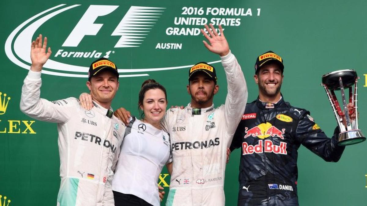 Victoria Vowles, Staf Cantik Mercedes Bintang Podium F1 GP AS - Ragam ...