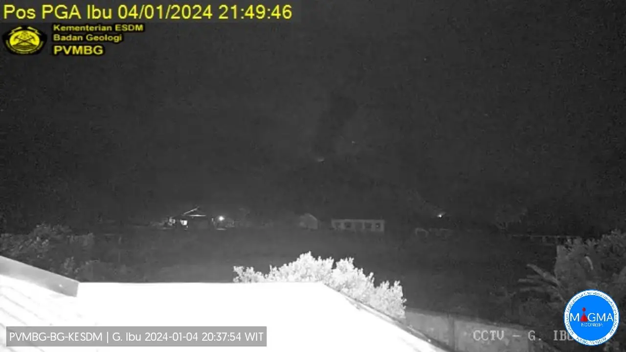 Gunung Ibu Erupsi Lagi, Semburkan Abu Vulkanik Setinggi 1.000 Meter - Regional Liputan6.com