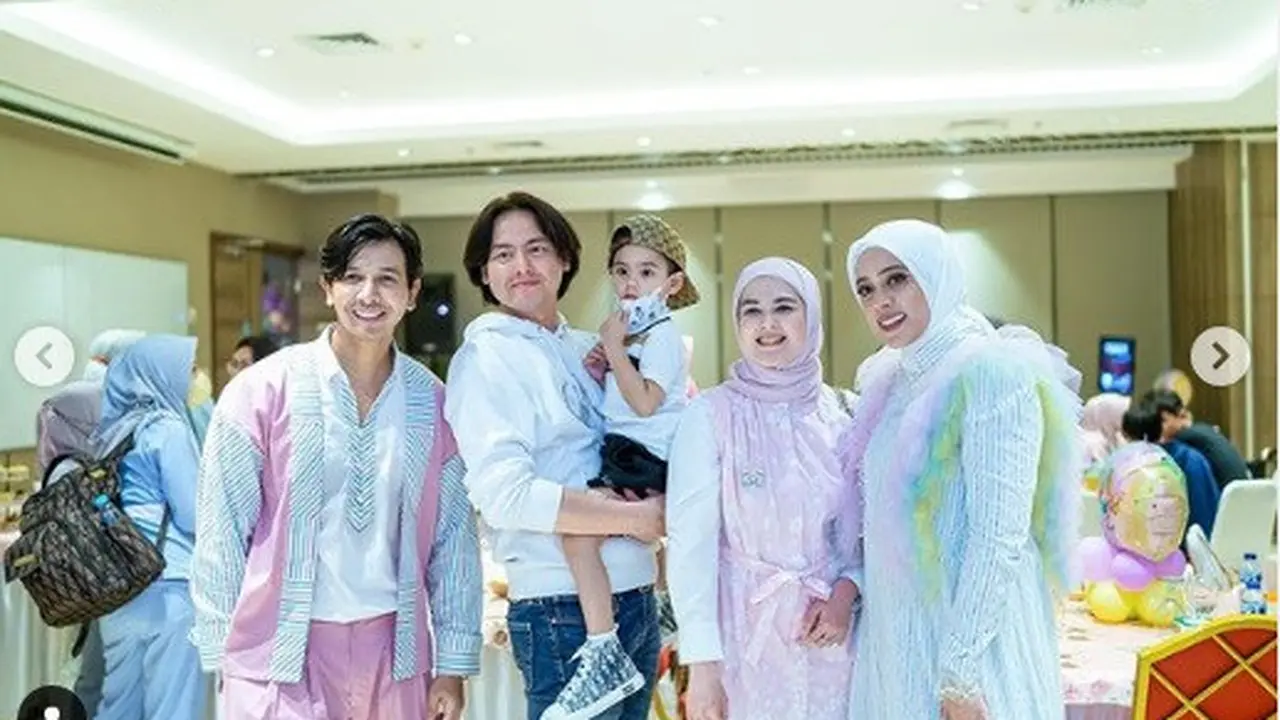 9 Potret Meriah Ultah Queen Eijaz Putri Fairuz A Rafiq Dihadiri Rekan Artis, Ada Nikita Willy ...