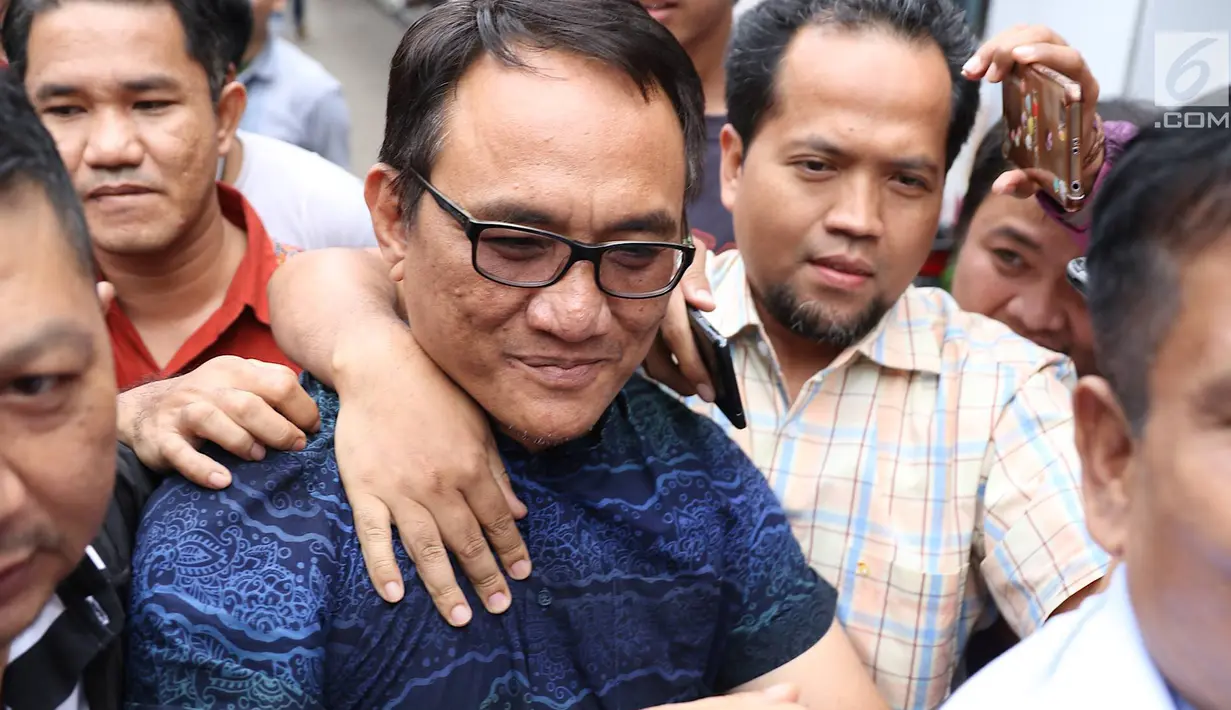 FOTO: Direkomendasikan Jalani Rehabilitasi, Andi Arief Datang ke BNN ...