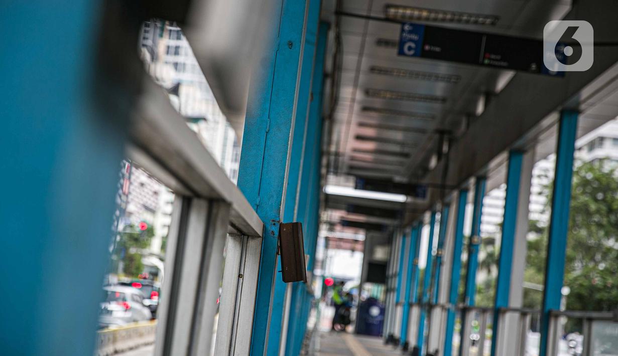 FOTO: Kondisi Halte Transjakarta Tosari Lama - Foto Liputan6.com