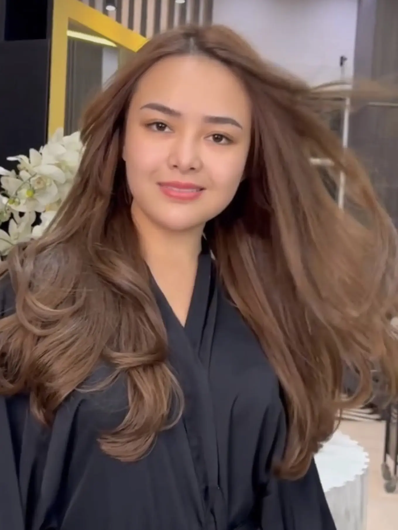 Amanda Manopo dan Dewi Perssik Lakukan Hair Extension untuk Rambut ...