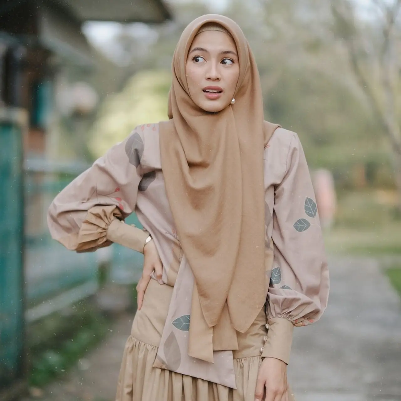 16 Tahun Berlalu, Ini Potret Terbaru 6 Pemain Sinetron Bunga di Tepi ...