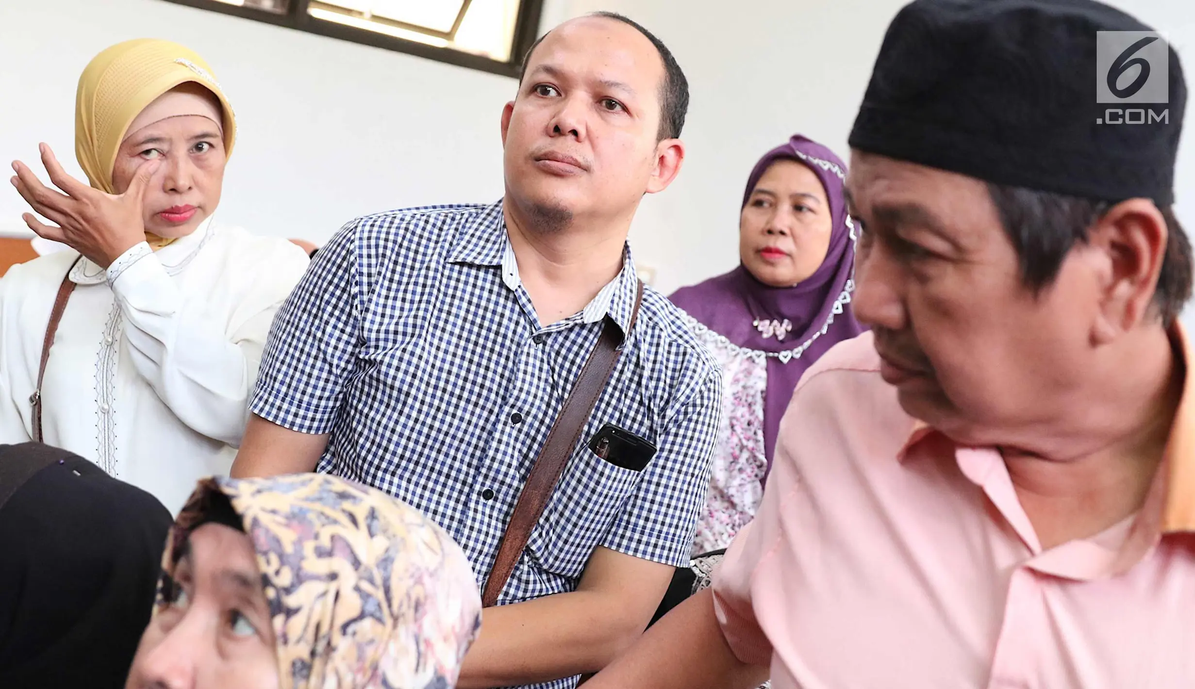 FOTO: Tiga Bos First Travel Jalani Sidang Perdana di PN Depok - Foto ...