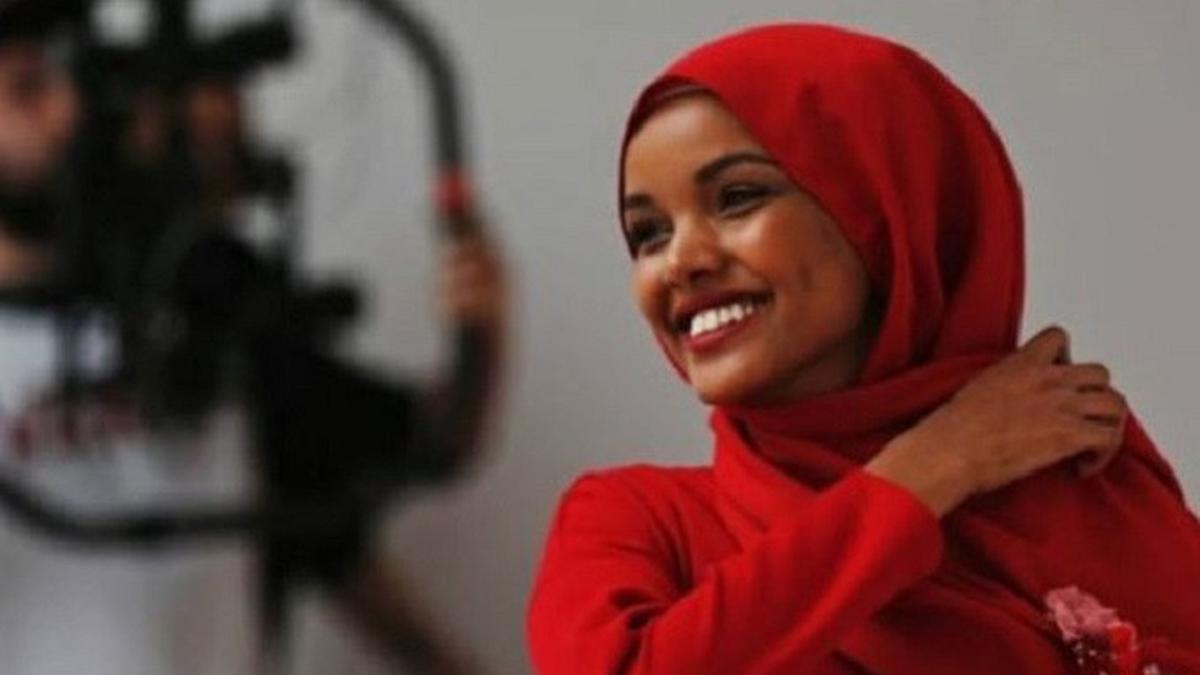 Setelah 102 Tahun, Vogue Tampilkan Model Berhijab Pertama - Global ...