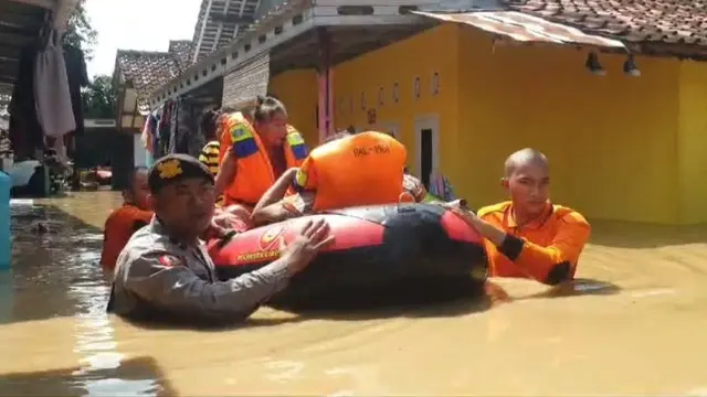 Pj Gubernur Jabar Bey Machmudin Tinjau Banjir Cirebon Timur, Dorong Normalisasi Sungai ...