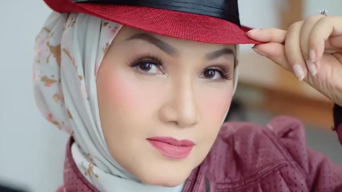 Potret Terbaru Tuty Wibowo Penyanyi Lagu Hamil Duluan Kini Berhijab, Viral Setelah Dibahas Bunda ...