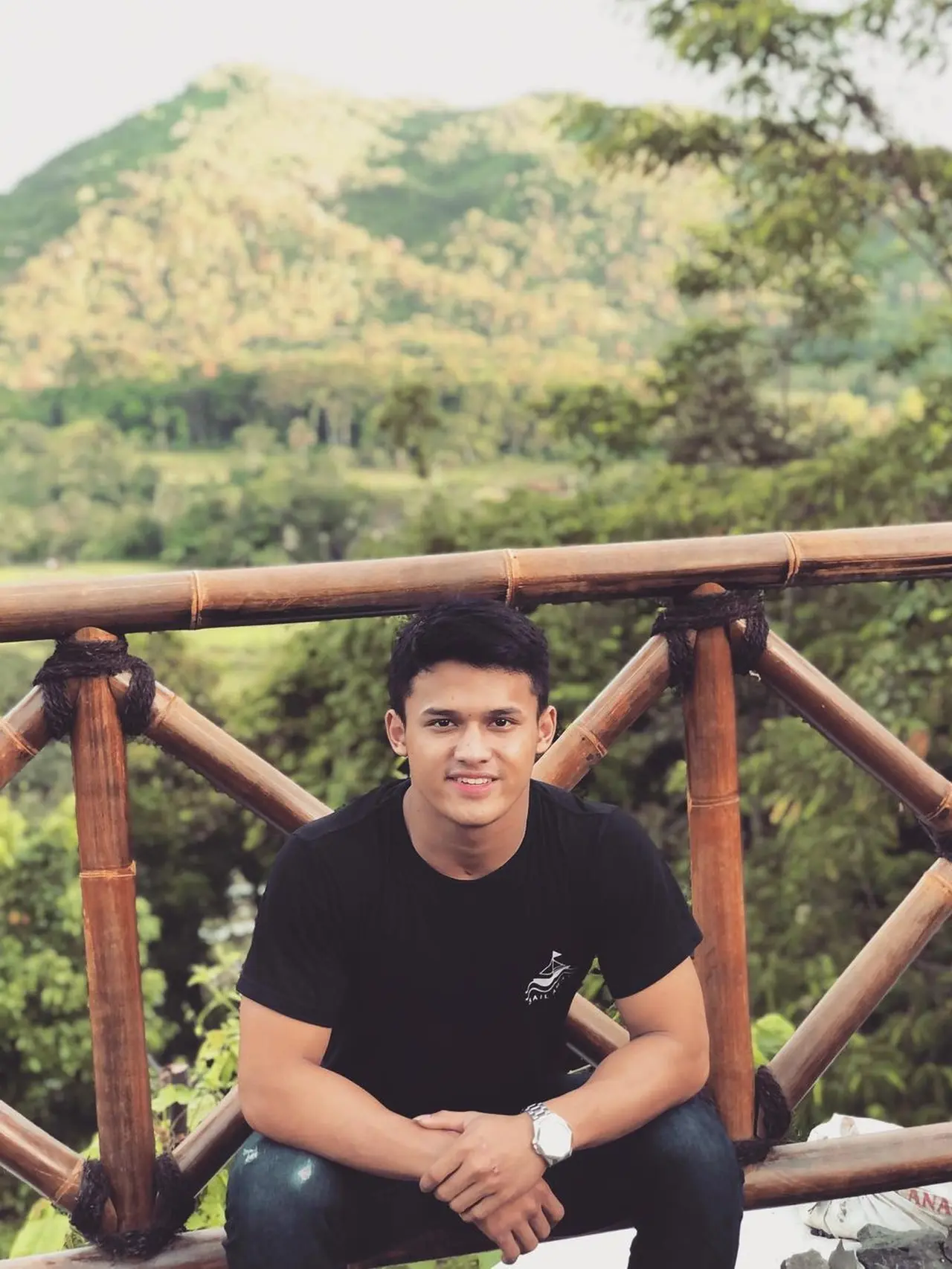 6 Potret Rizki Juniansyah di Luar Lapangan, Sabet Emas Olimpiade di ...