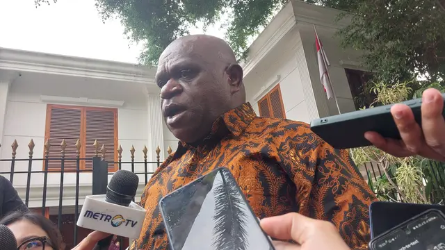 Profil Natalius Pigai, Putra Papua yang Awali Karier sebagai Tukang ...