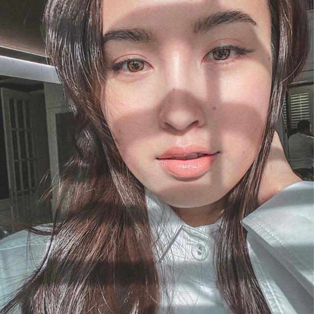 10 Potret Selfie Nong Poy si Transgender Tercantik di Dunia - Global Liputan6.com