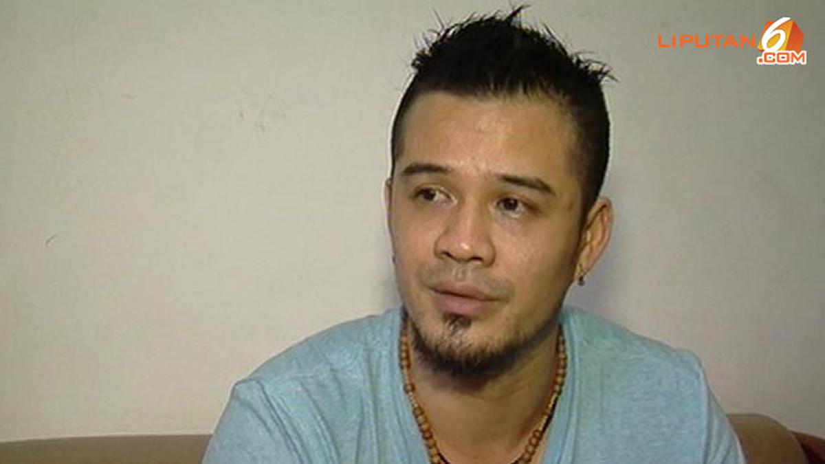 Robi Tremonti Hapus Tato Nama Aurelie Moremans - ShowBiz Liputan6.com