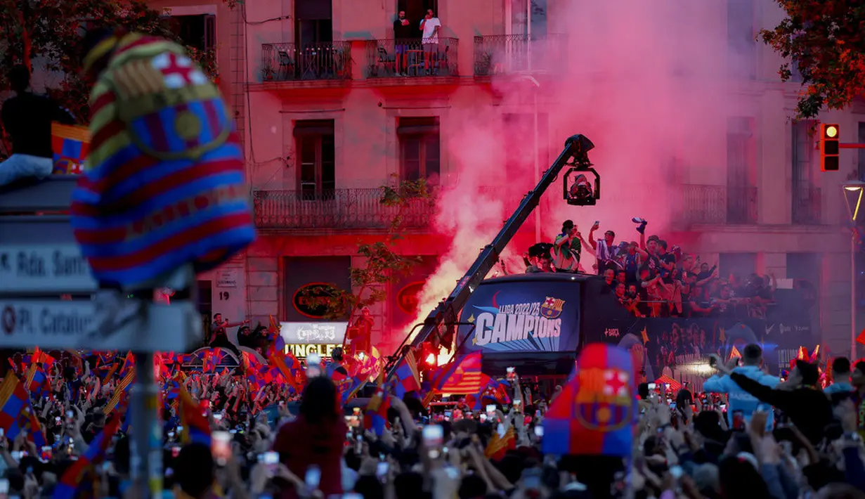 Barcelona Gelar Parade Bus Atap Terbuka Rayakan Juara Liga Spanyol ...