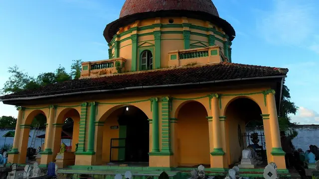 8 Wisata Sejarah di Sumenep Madura, Punya Bangunan Unik - Surabaya ...