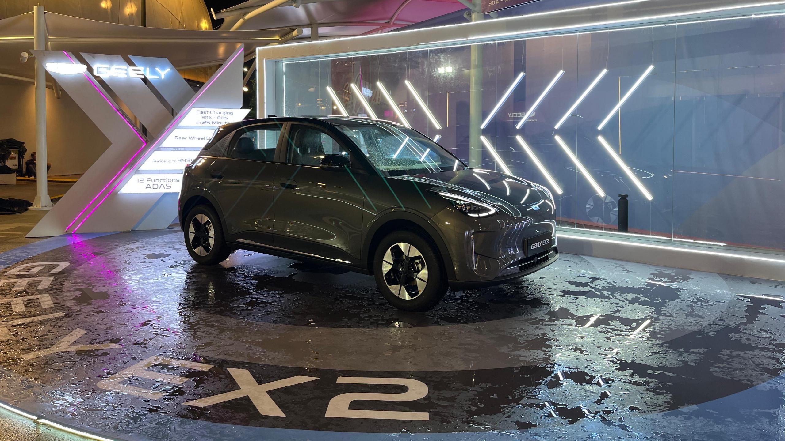 Membandingkan Geely EX2 dan BYD Atto 1, Mobil Listrik Perkotaan Rp 200 ...