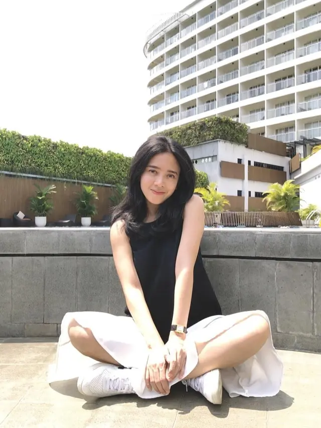 Lama Vakum, Ini 7 Potret Terbaru Dea Ananda yang Tetap Awet Muda - Hot Liputan6.com