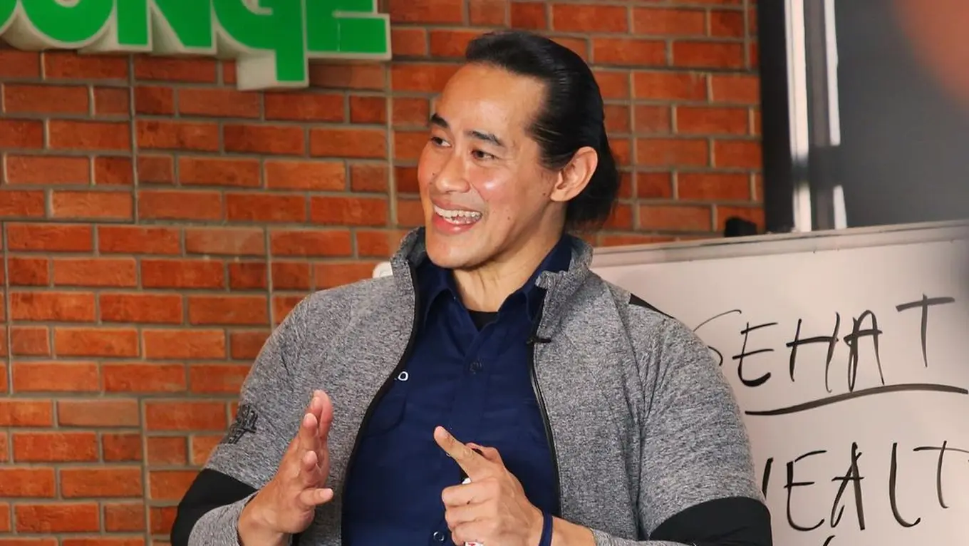 Profil dan Foto-foto Ade Rai, Mantan Altet Binaraga yang Selalu Tampil ...