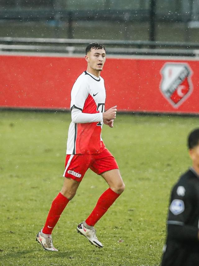 Salut! Calon Pemain Naturalisasi Timnas Indonesia U-20, Ivar Jenner ...