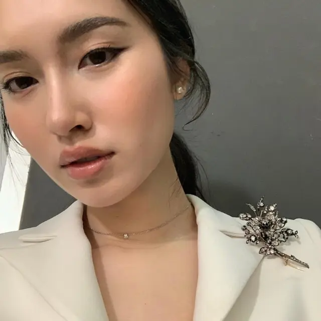 10 Potret Selfie Nong Poy si Transgender Tercantik di Dunia - Global Liputan6.com