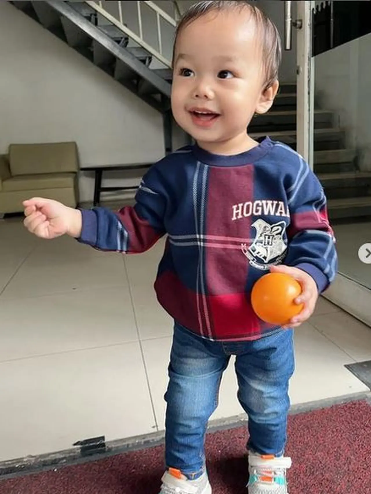 6 Potret Kenkulus, Si Bayi Cerdas yang Disebut Reinkarnasi Albert ...