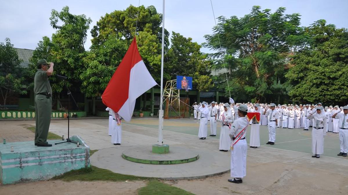 Mendikbud Siapkan Sanksi bagi Sekolah Tak Mau Upacara Bendera - News ...
