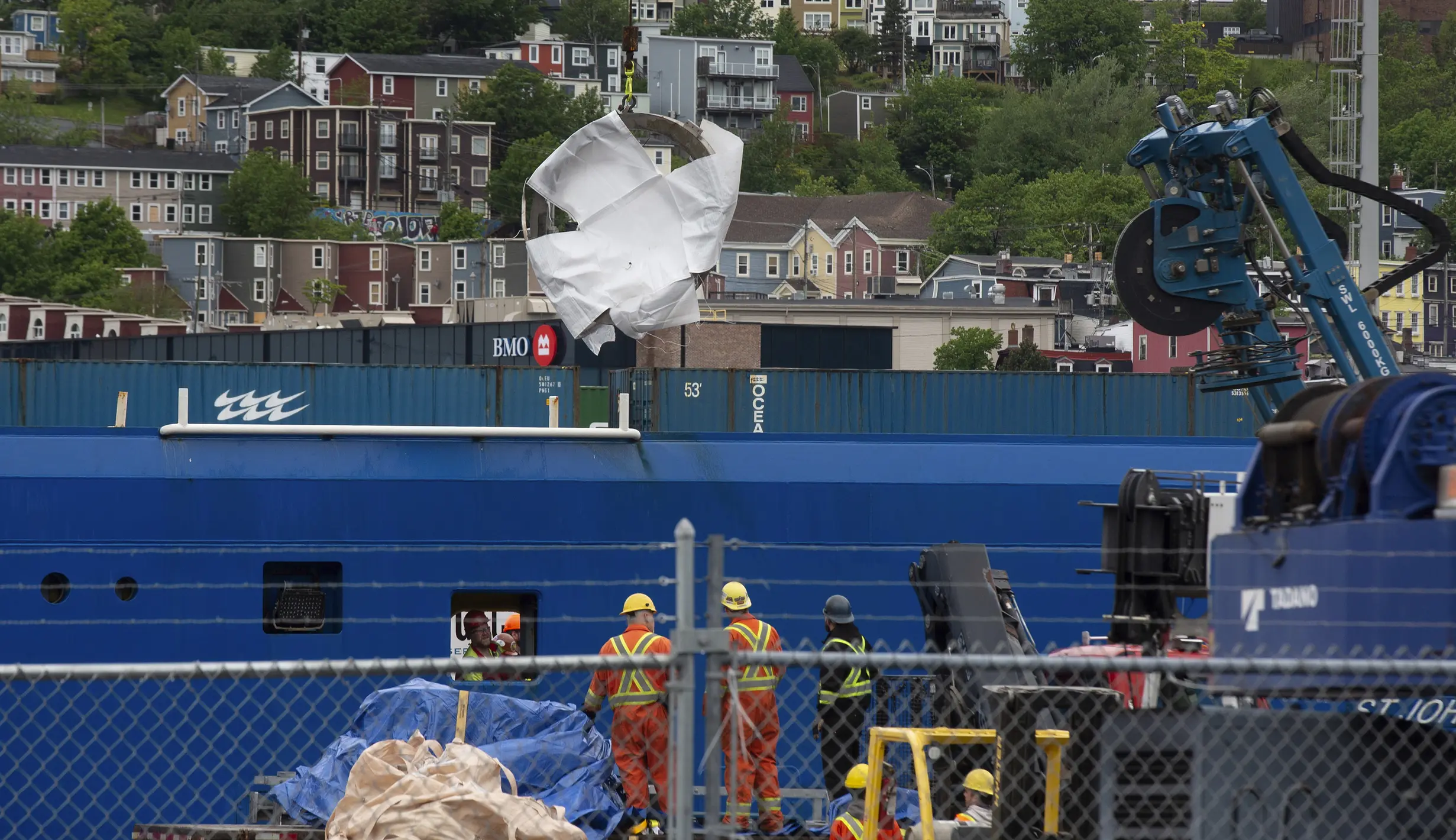 Lihat Foto-Foto Puing Kapal Selam Wisata Titanic yang Ditemukan dari ...