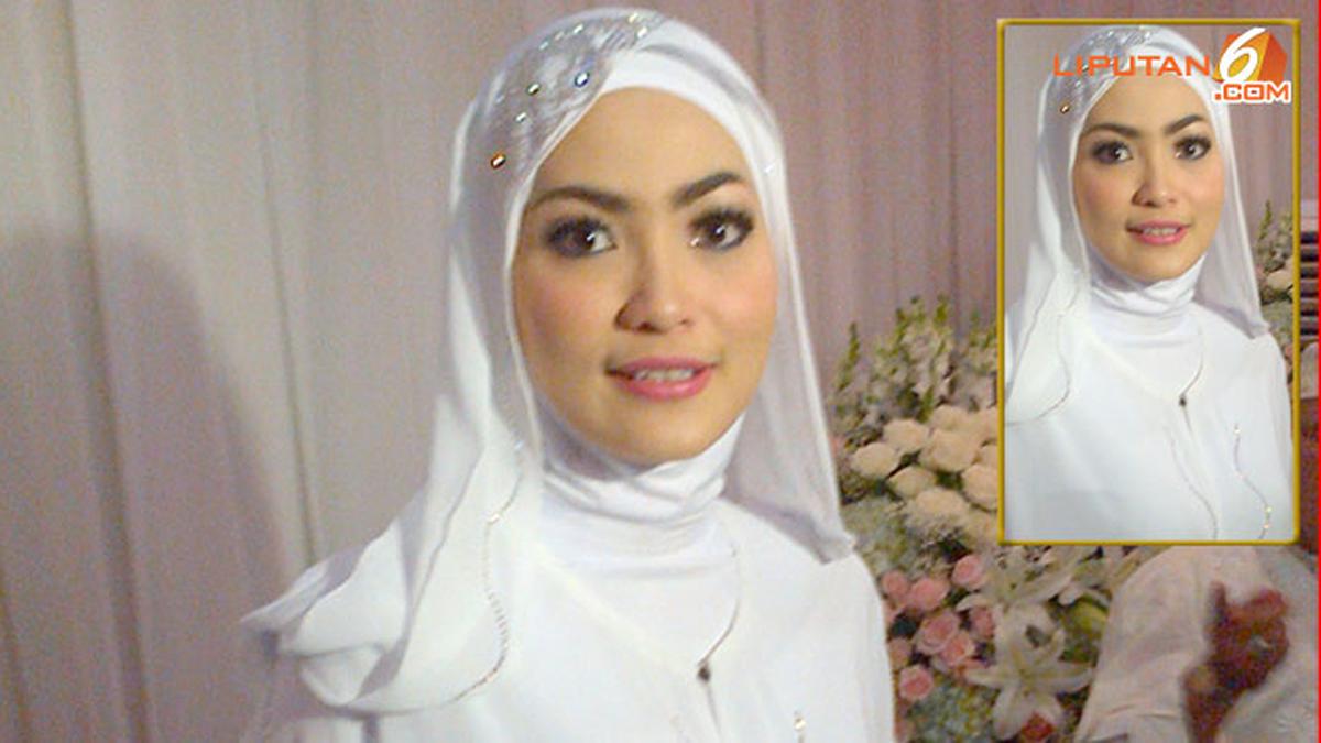 Nikah dengan Pengusaha, Christy Jusung Trauma Artis? - ShowBiz Liputan6.com