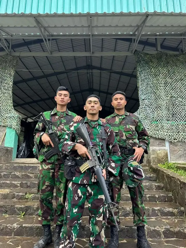 7 Potret Daffa Wardhana Ikut Latihan Militer Kopassus, Antusias Pakai ...