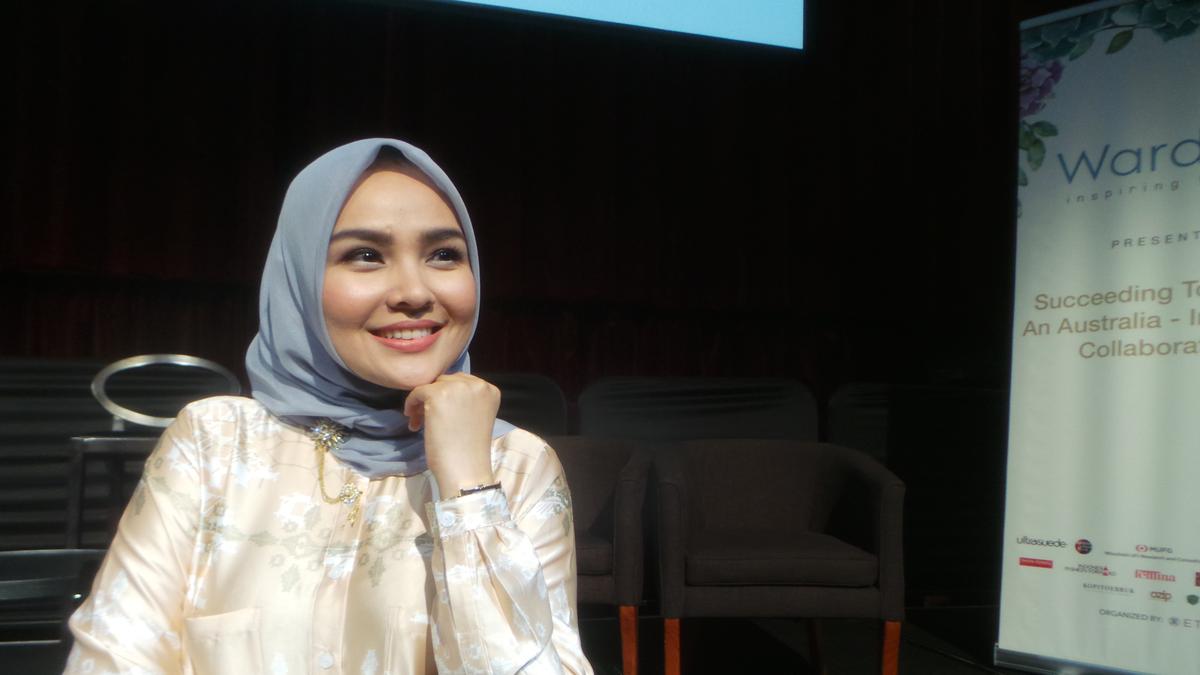 Ria Miranda Luncurkan Koleksi Terbarunya Takana di Melbourne