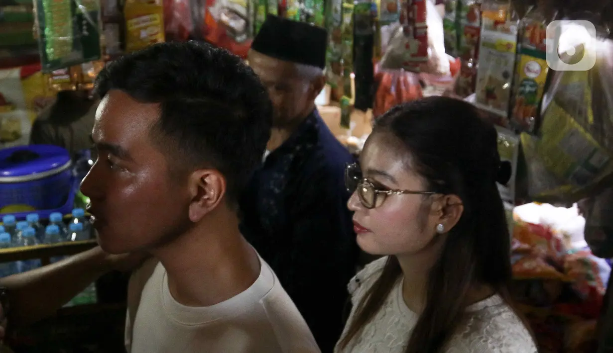 Ditemani Istri, Gibran Rakabuming Raka Blusukan ke Pasar Rawasari - Foto Liputan6.com