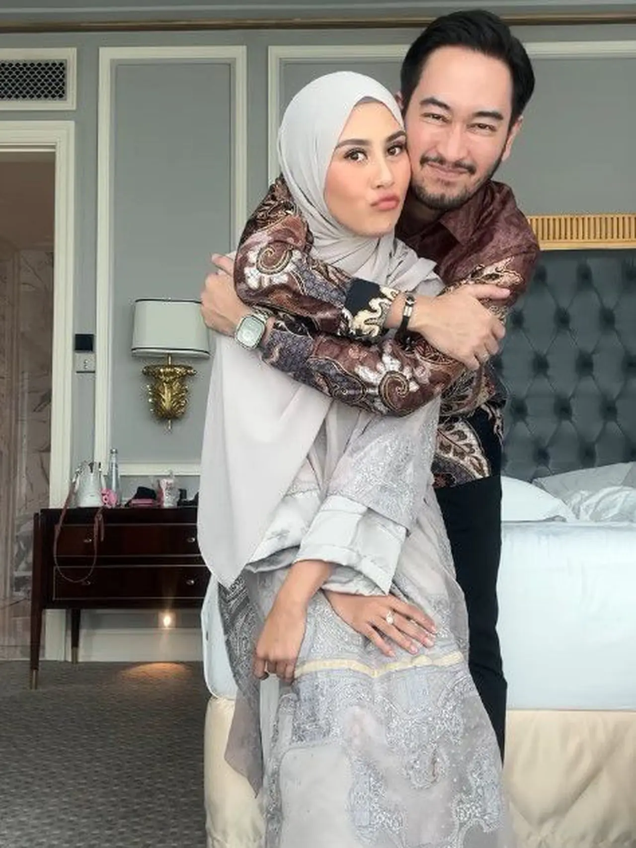 7 Potret Syahnaz Sadiqah dan Jeje di Pernikahan Ade Govinda, Tampil ...