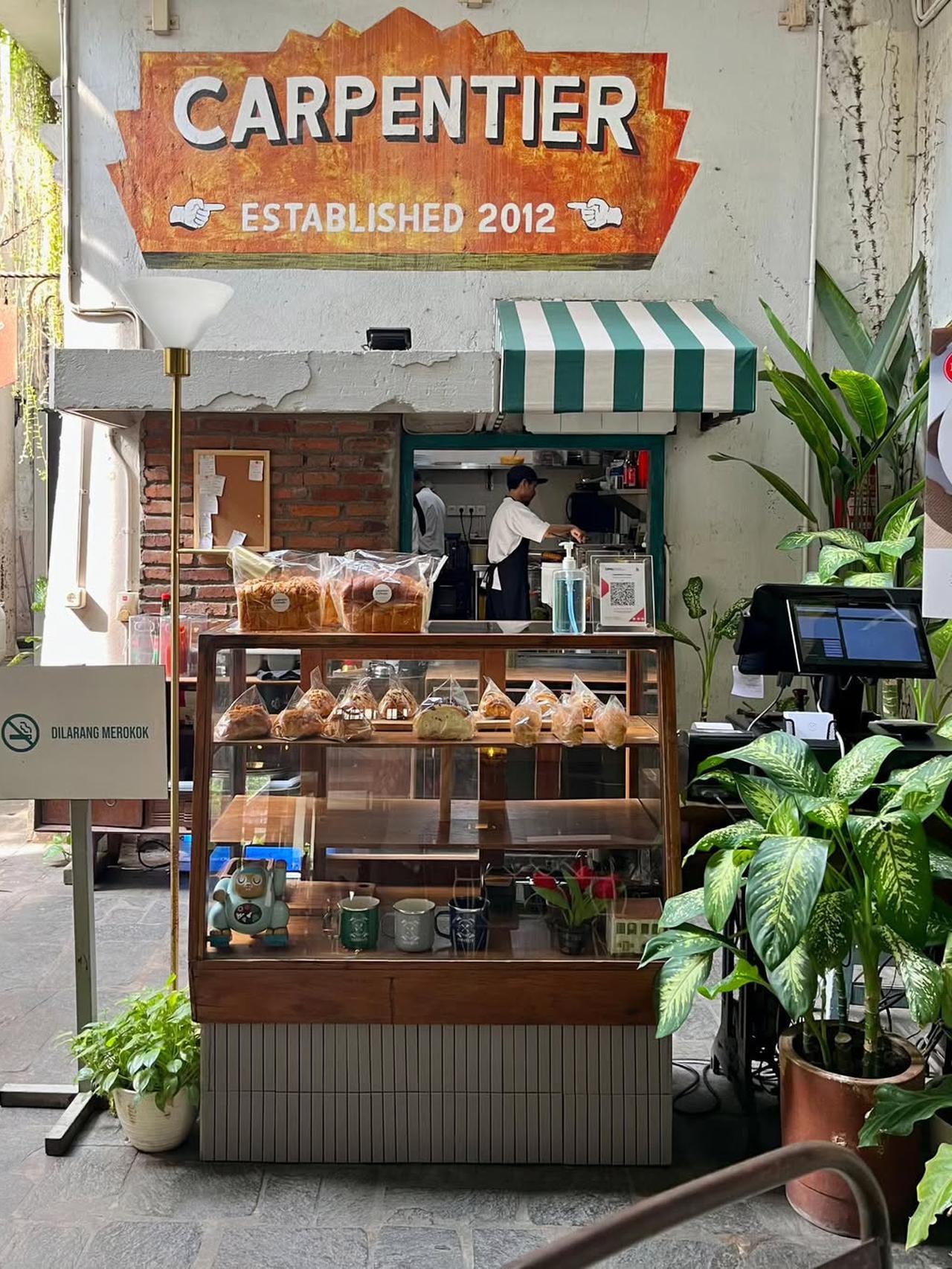 10 Rekomendasi Cafe di Surabaya Dengan Nuansa Tempo Dulu, Vintage dan ...