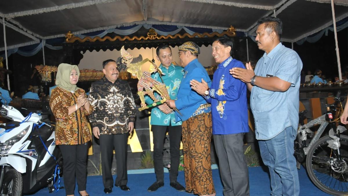 Mengenal Ki Anom Suroto, Seorang Dalang Maestro yang Bergabung Timnas AMIN