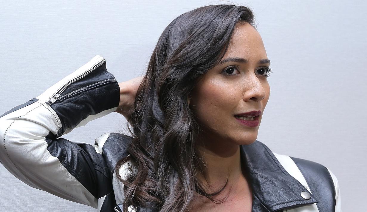 Nadine Alexandra Merasakan Benar-benar Capek Syuting Film Horor - Photo ...