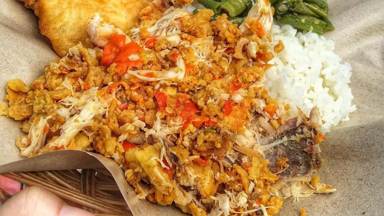 Resep Ayam Geprek Krispi dan Sambal Melekat, Anti Ribet dan Mudah Dibuat