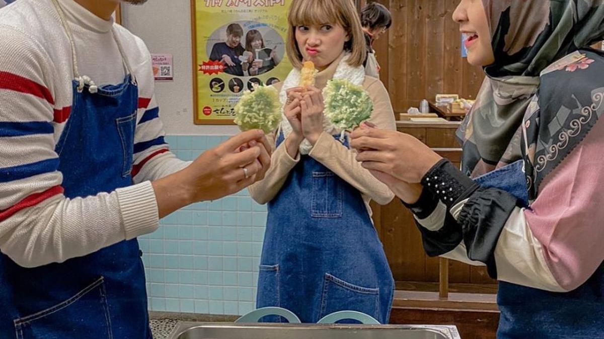 6 Parodi Jomblo ala Chika Jessica Ini Ngenes dan Lucu Abis - Hot ...