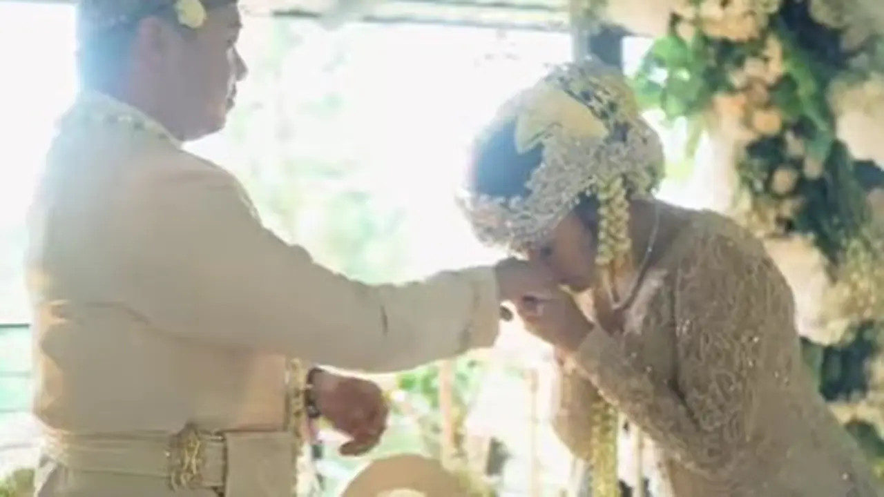 Roby Geisha Menikah dengan Hanna Hanifa dengan Mahar Perhiasan Emas Berlian, Lihat 9 Potret ...