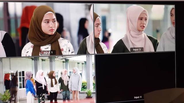 Berperan Tomboi, Ini 6 Potret Liyan Zef 'Dari Jendela SMP' saat Tampil ...