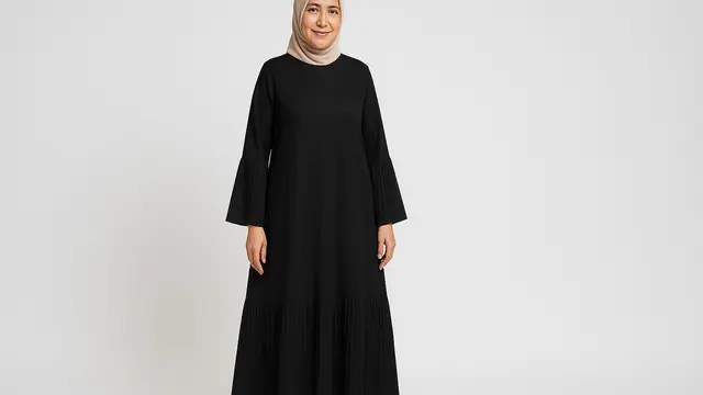 7 Pilihan Gamis Hitam Simpel Terbaru untuk Usia 50-an, Tampil Stylish ...