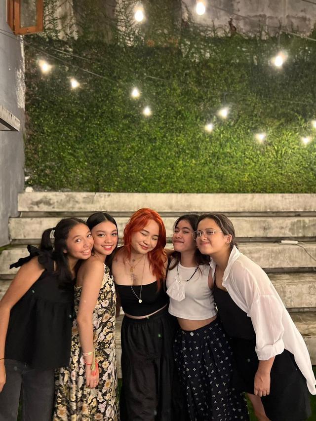 6 Momen Ulang Tahun Mima Shafa Anak Mona Ratuliu yang ke-19 Tahun, Curi ...