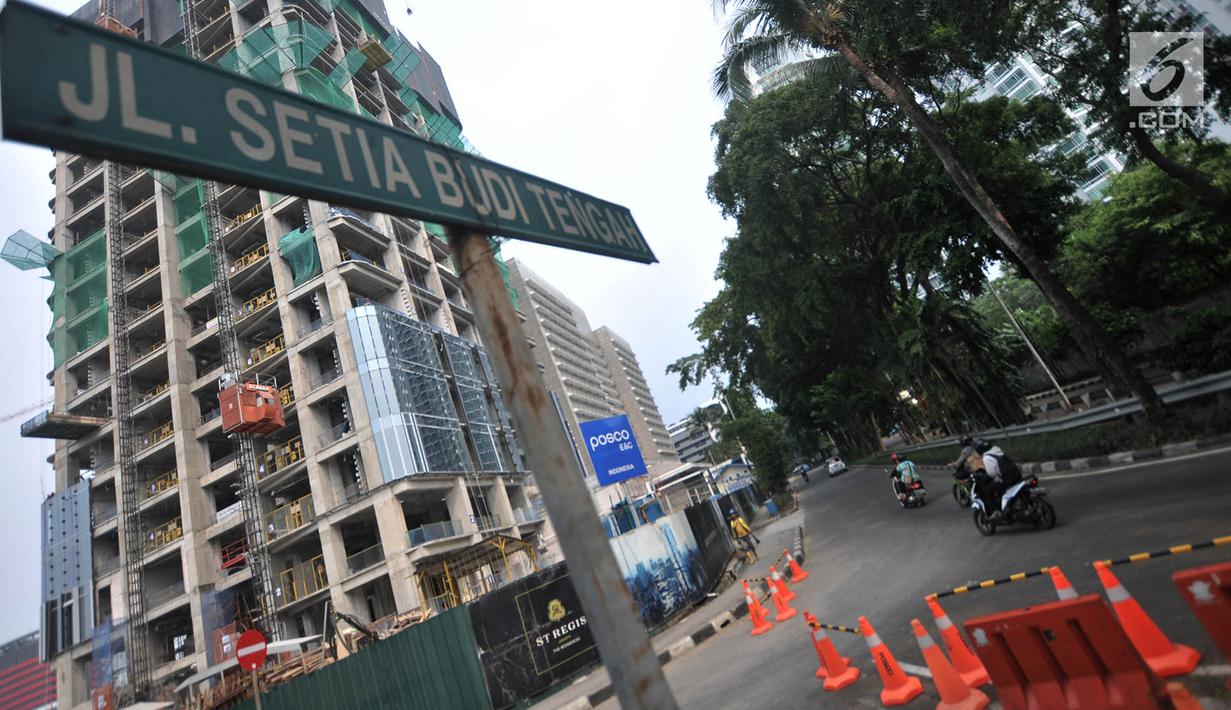 FOTO: Ada Proyek LRT, Jalan Setiabudi Tengah Ditutup hingga 2020