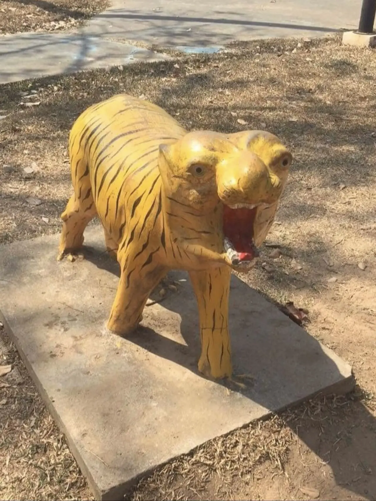 10 Potret Patung Macan Lucu Ini Bikin Geleng Kepala - Hot Liputan6.com