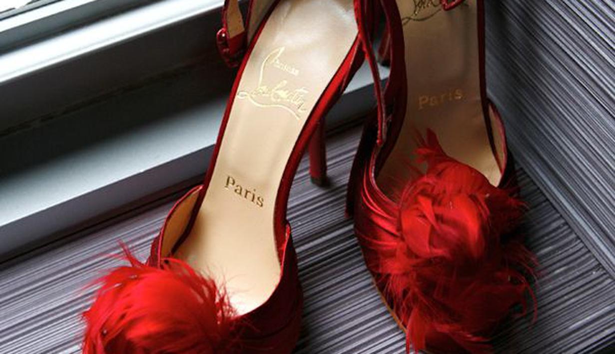 Yang Merah Memang Lebih Menggoda: Galeri Sepatu-Sepatu Merah Yang ...