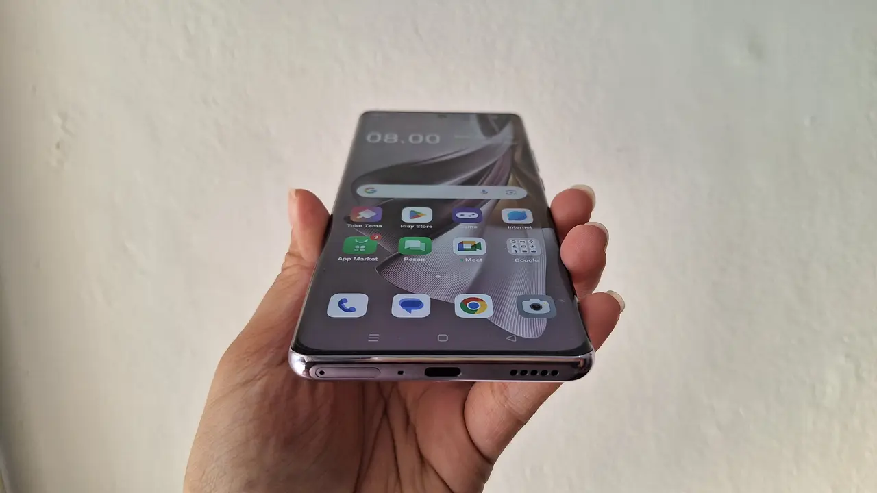 Unboxing dan Hands-On Oppo Reno10 Pro Plus 5G: Hadirkan Desain Premium yang Terasa Solid - Tekno ...
